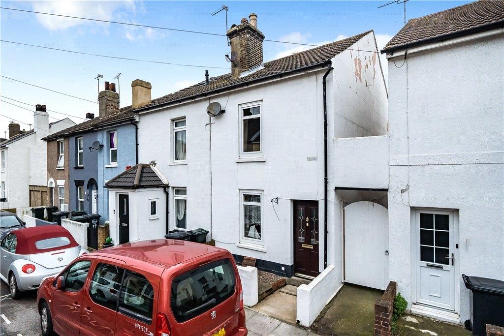 Broomfield Road Swanscombe DA10 3 bed terraced house - £1,600 pcm (£369 pw)
