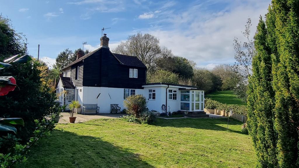 Ninfield Road, Bexhill-on-Sea, TN39 2 bed semi-detached house - £310,000