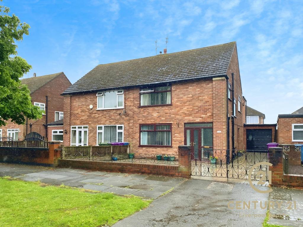 Hunts Cross Avenue Woolton L25 3 bed semi-detached house - £270,000