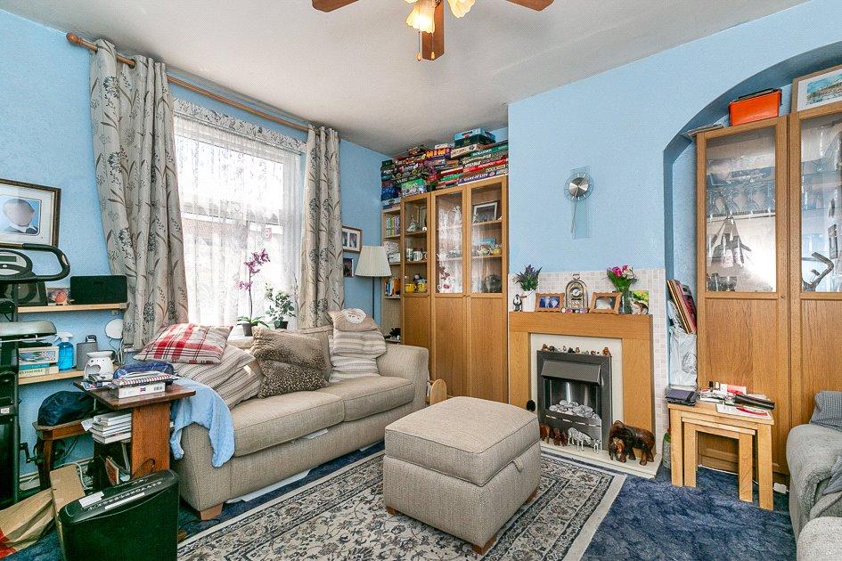 Downham Way, BROMLEY, Kent, BR1 3 bed end of terrace house for sale - £ ...