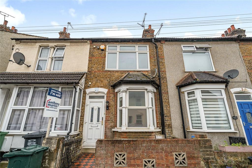 Church Road, Swanscombe, Kent, DA10 2 bed terraced house - £280,000