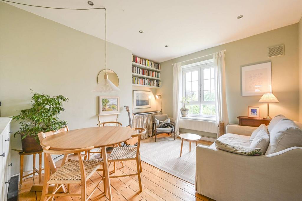 Reardon Street, Wapping, London, E1W 2 bed flat - £3,250 pcm (£750 pw)