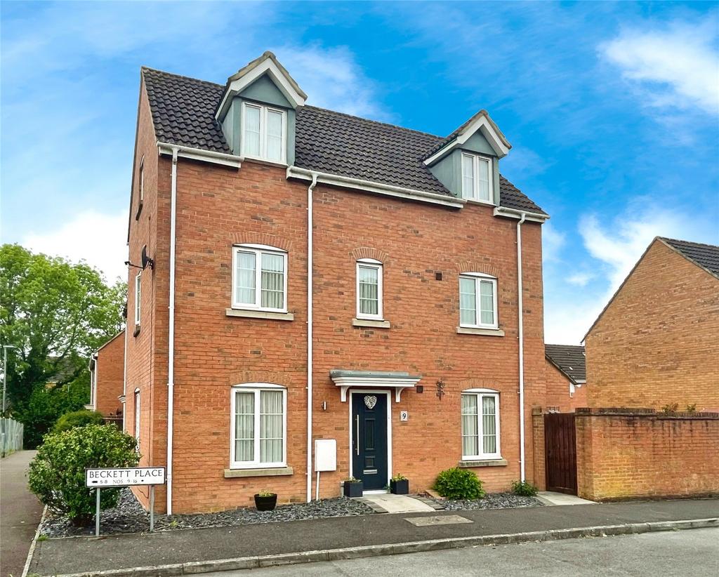 Beckett Place, Westbury 4 bed semi-detached house - £320,000