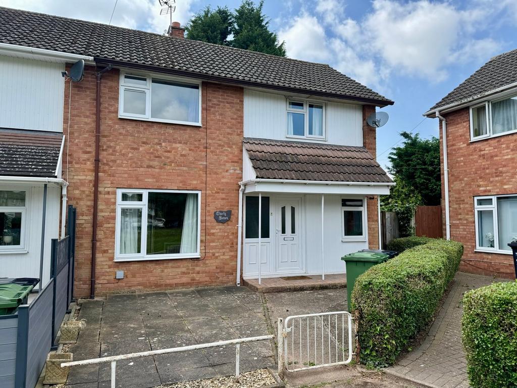 Warncombe Link, Moor Farm, Hereford, HR4 3 bed end of terrace house - £ ...