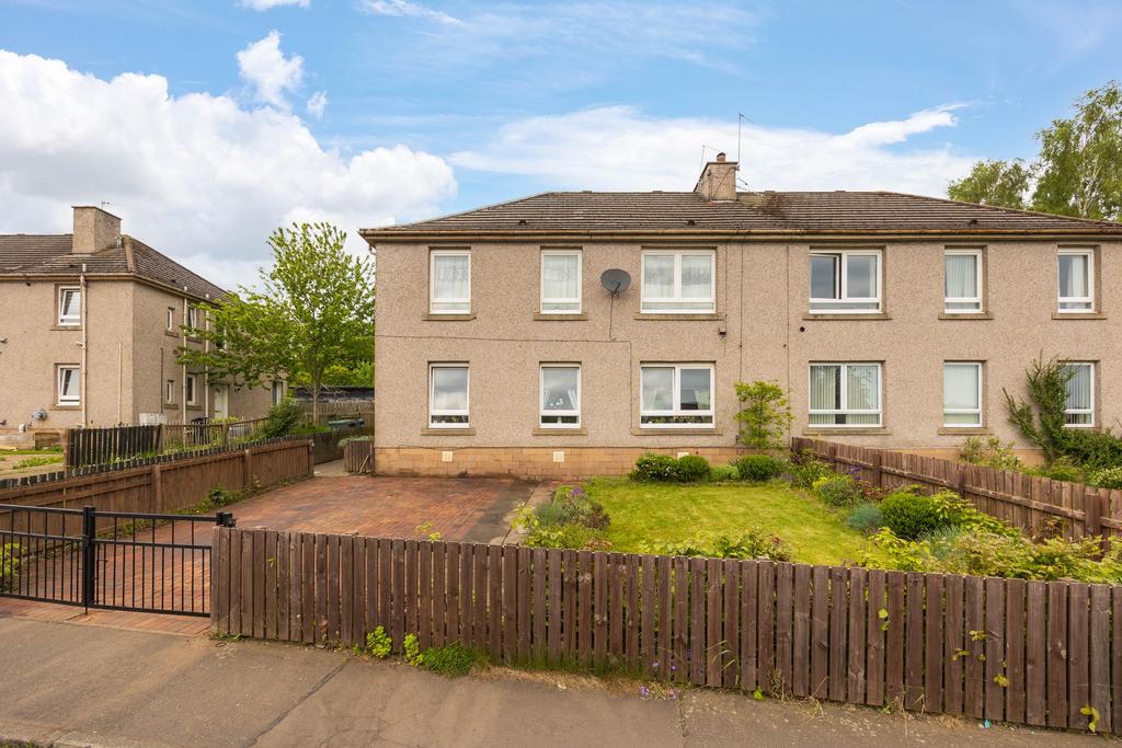 Hillview Cottages, Ratho EH28 3 bed flat for sale - £165,000