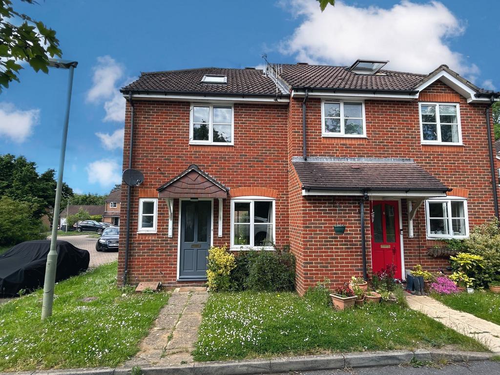 Mallow Crescent, Guildford 3 bed semi-detached house - £2,100 pcm (£485 pw)