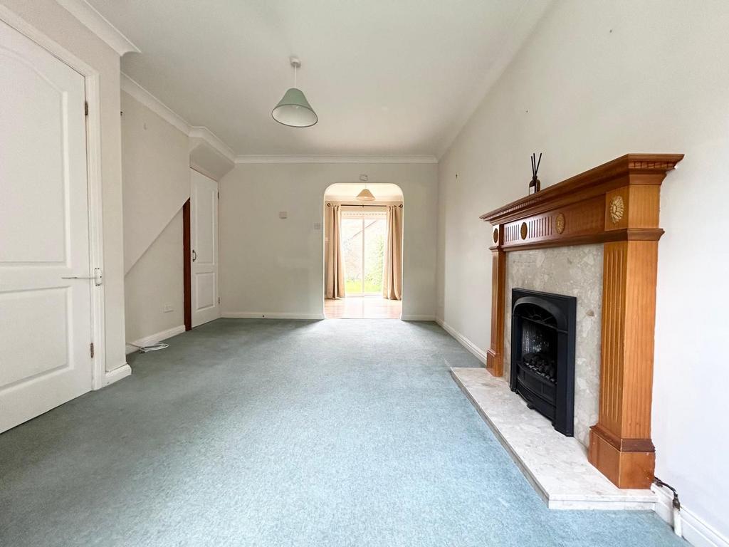 Mallow Crescent, Guildford 3 bed semi-detached house to rent - £2,100 ...