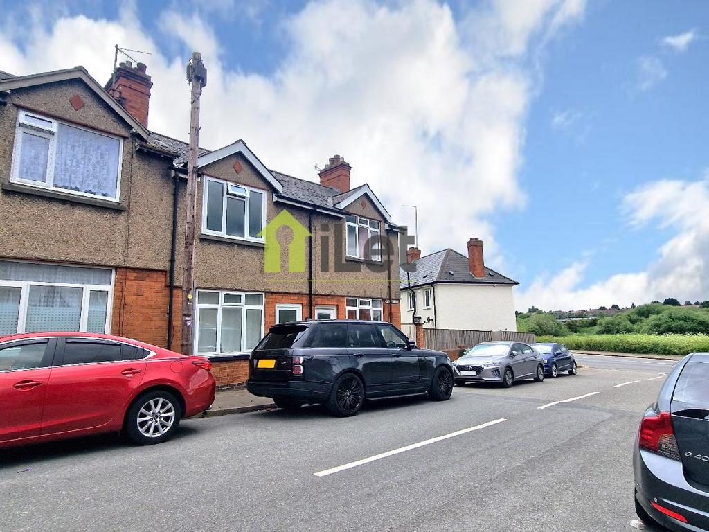 Northampton NN2 2 bed terraced house - £950 pcm (£219 pw)