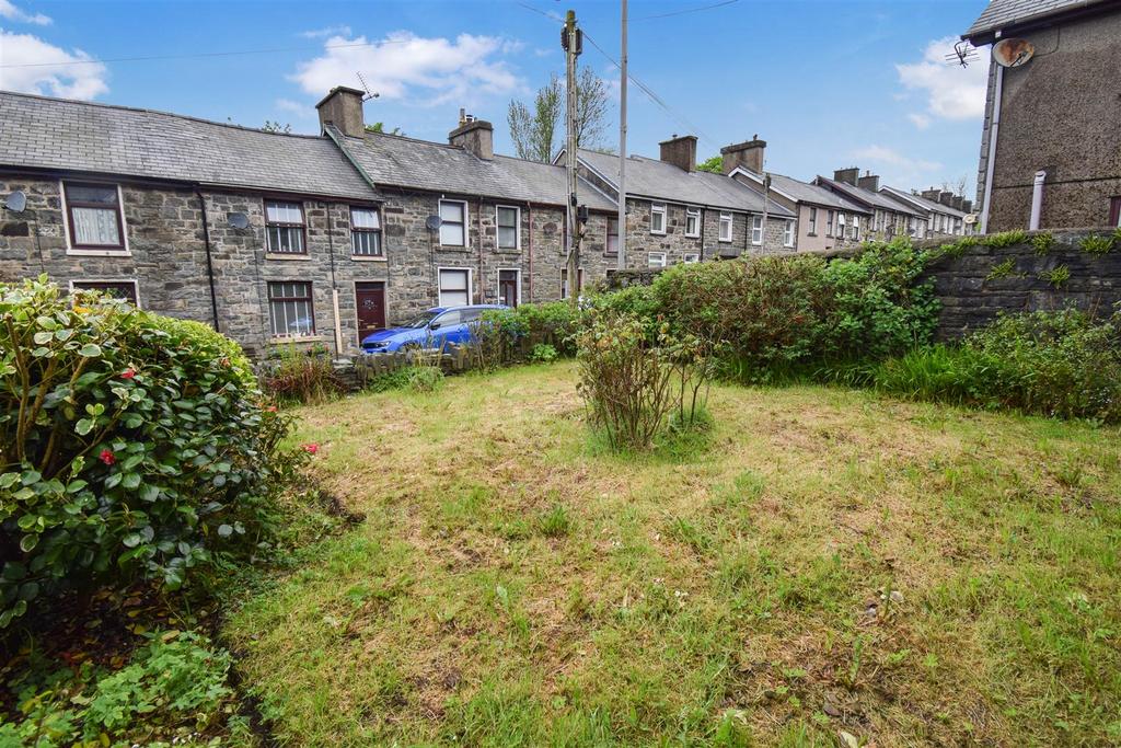 Manod Road, Blaenau Ffestiniog 4 bed detached house for sale - £189,000