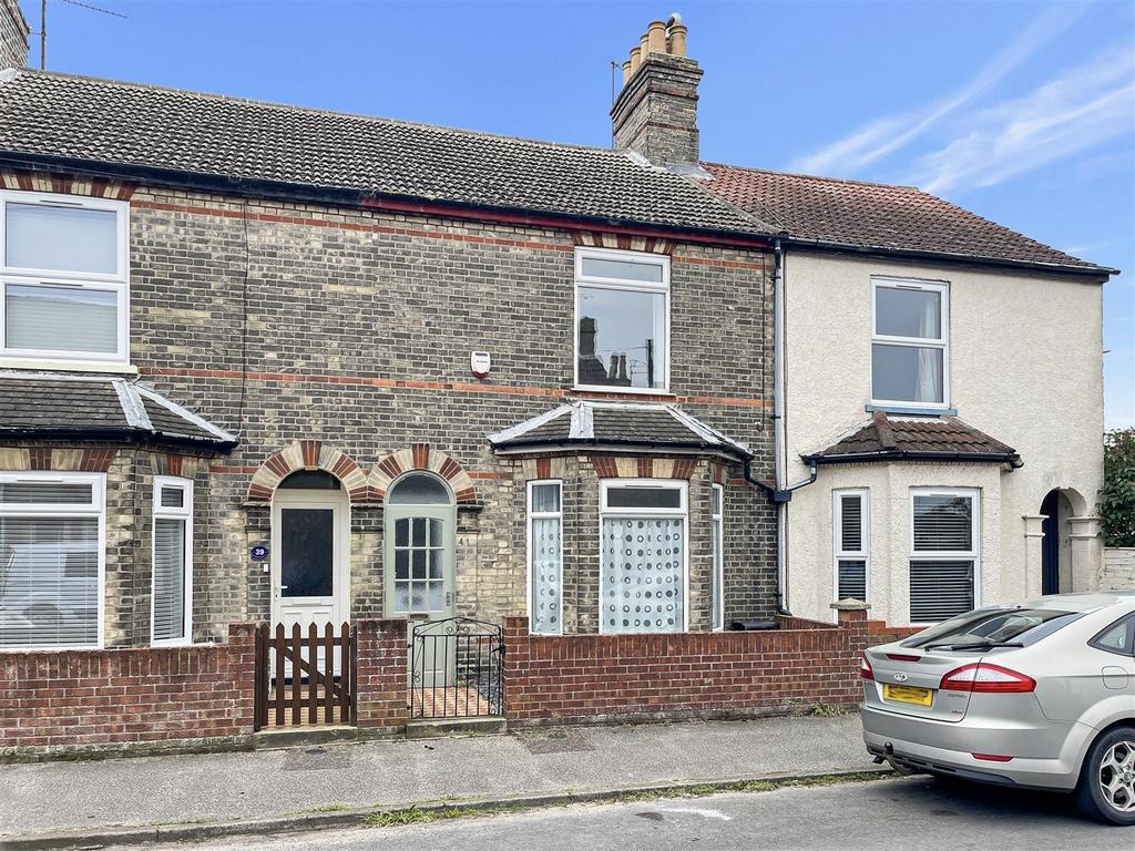 Salisbury Road, Lowestoft 3 bed terraced house - £180,000