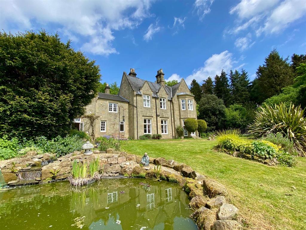 Trevor Road, Chirk 8 bed character property - £1,150,000