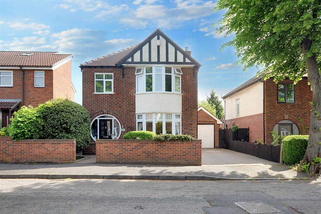 Central Avenue, Chilwell 4 bed detached house - £515,000