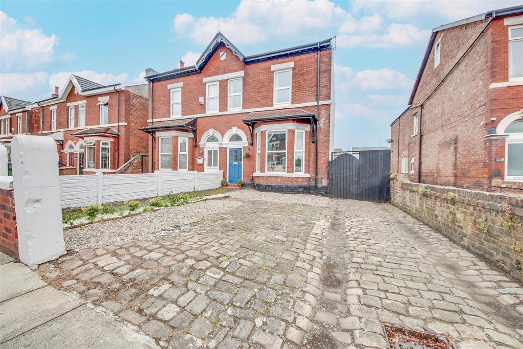 Tithebarn Road, Southport PR8 4 bed semi-detached house for sale - £250,000