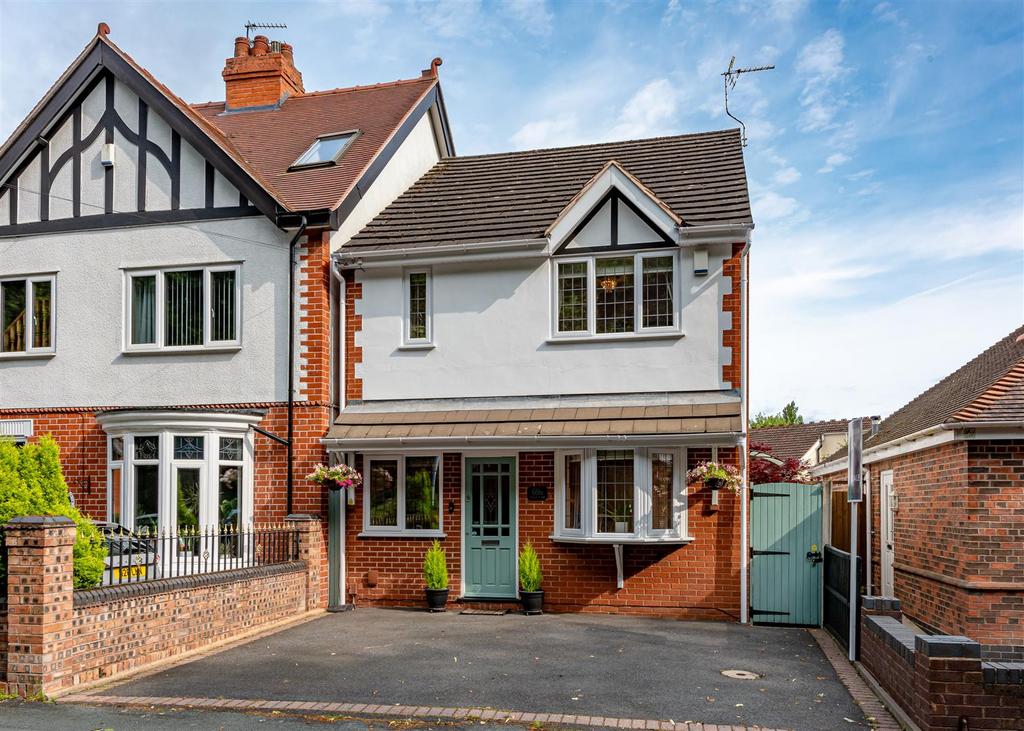 Maythorne Cottage, 69a Finchfield... 3 bed detached house - £369,950