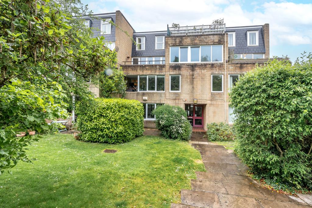 Clifton Wood Court, Bristol BS8 2 bed flat - £370,000