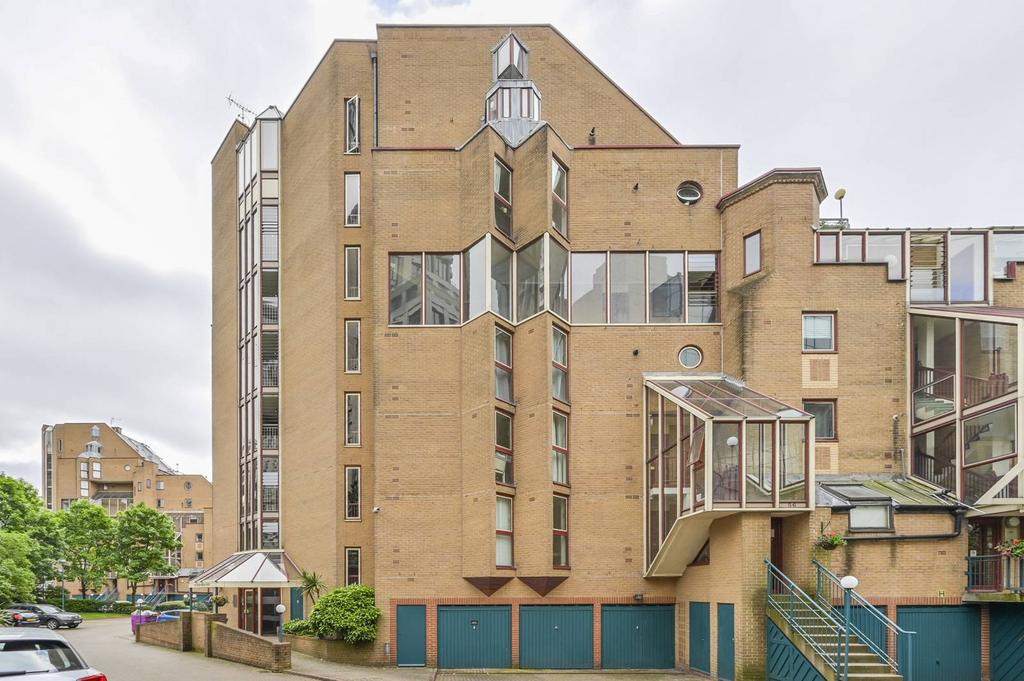 Asher Way, Wapping, London, E1W 2 bed flat - £560,000