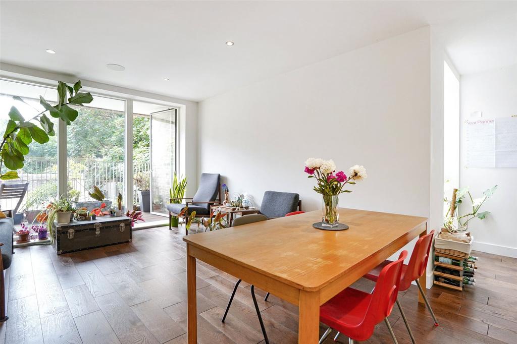 Belsham Street, London E9 2 bed apartment - £575,000