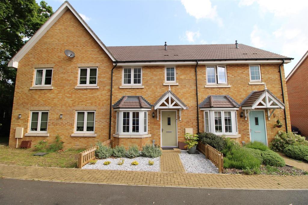 Merevale Close, Daventry 2 bed house - £240,000
