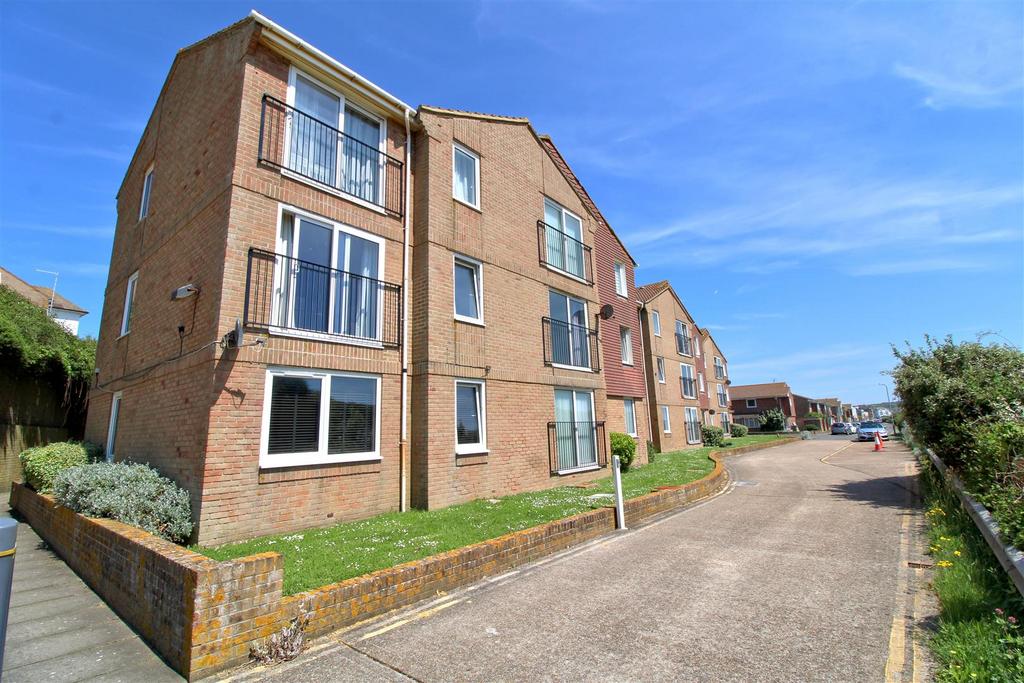 Claremont Road, Seaford 1 bed flat - £180,000