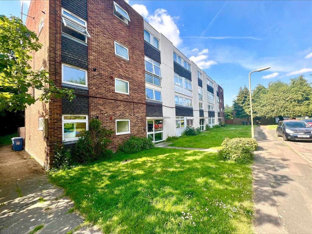 Woodlands, Fleet GU51 1 bed apartment - £175,000