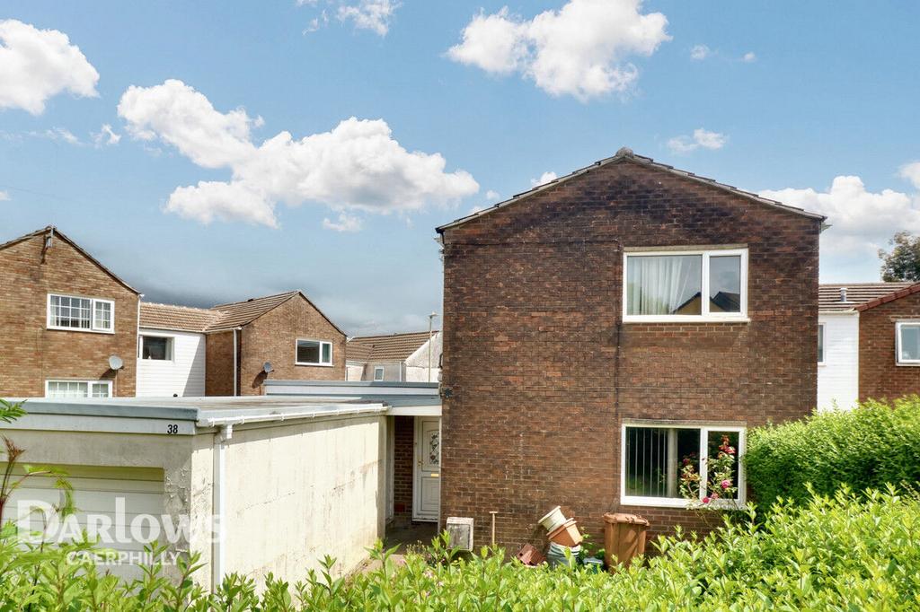 38 Lewis Drive, Caerphilly CF83 3FT 3 bed end of terrace house - £120,000