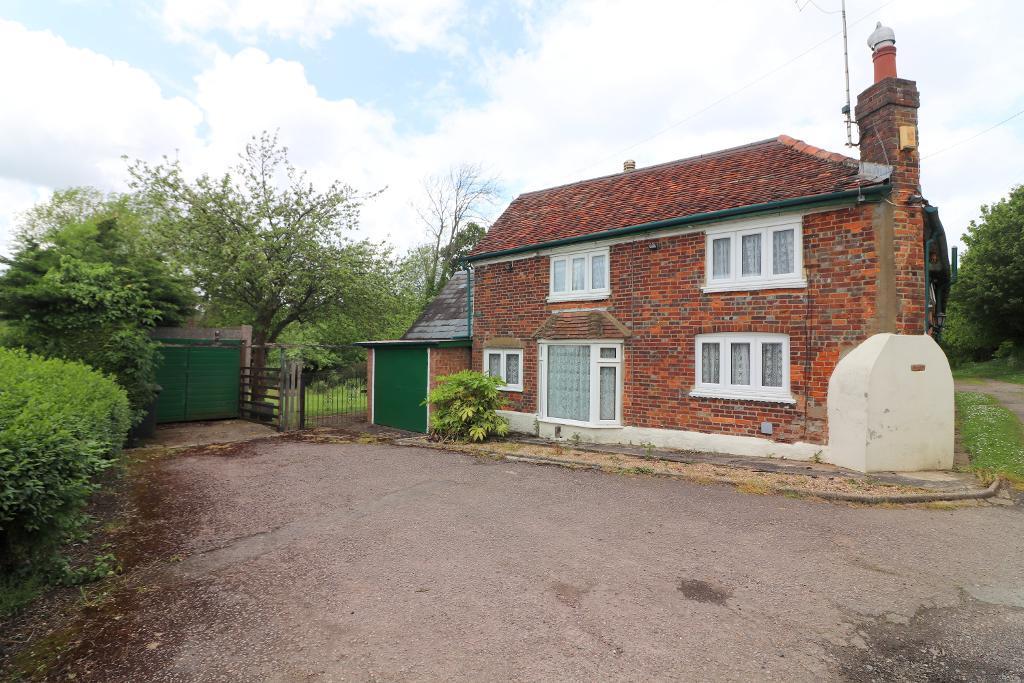 Wandon End LU2 2 bed semi-detached house - £300,000