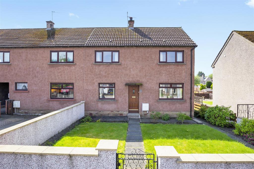 26 Dundas Street, Townhill, KY12 0EJ 3 bed end of terrace house - £130,000