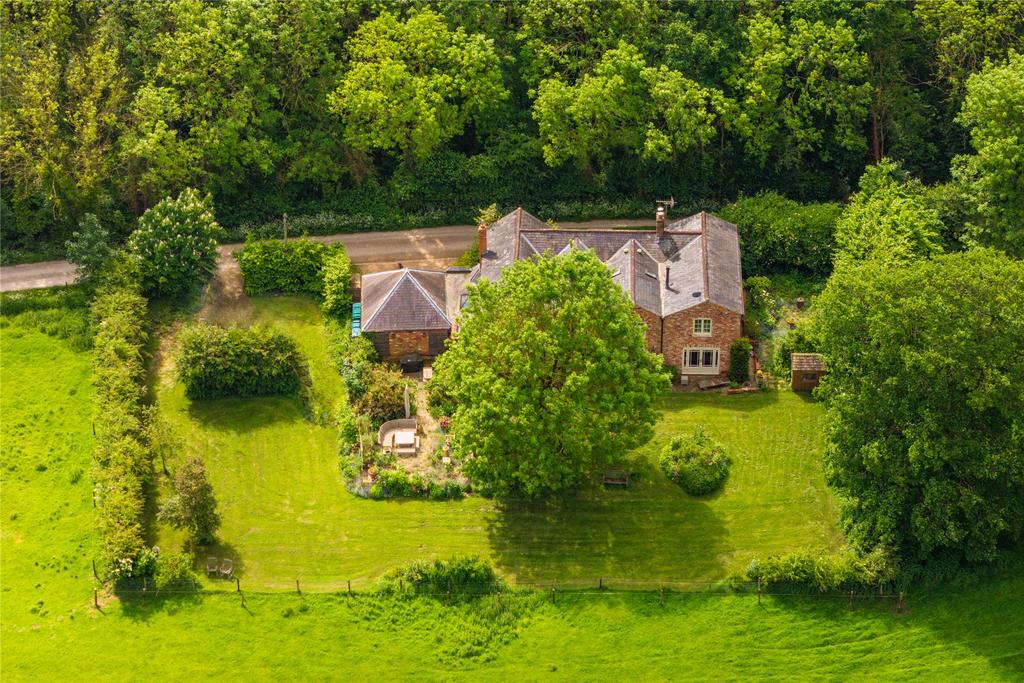 Kennel Lane, Whaddon, Milton Keynes... 4 bed detached house for sale ...