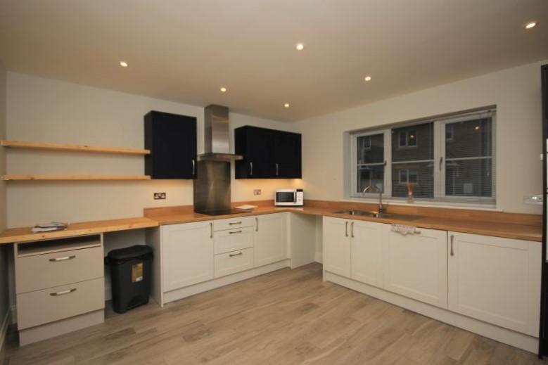 Burrows Court, Sparkford BA22 4 bed detached house to rent - £1,695 pcm ...