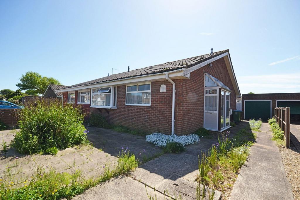 Wakefield Way, Aldwick, Bognor Regis 3 bed semi-detached bungalow - £ ...