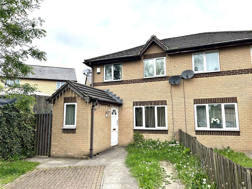 Hopton Avenue Bierley Bradford Bd4 3 Bed Semi Detached House For