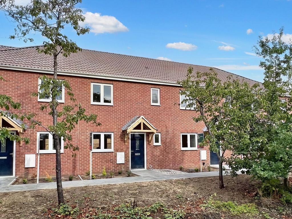 Arnhem Court, Watchfield, SN6 2 bed terraced house to rent - £1,400 pcm (£323 pw)