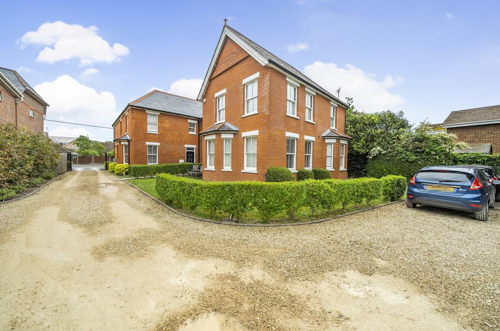 Mortimer Common, Reading RG7 3 bed apartment for sale - £395,000