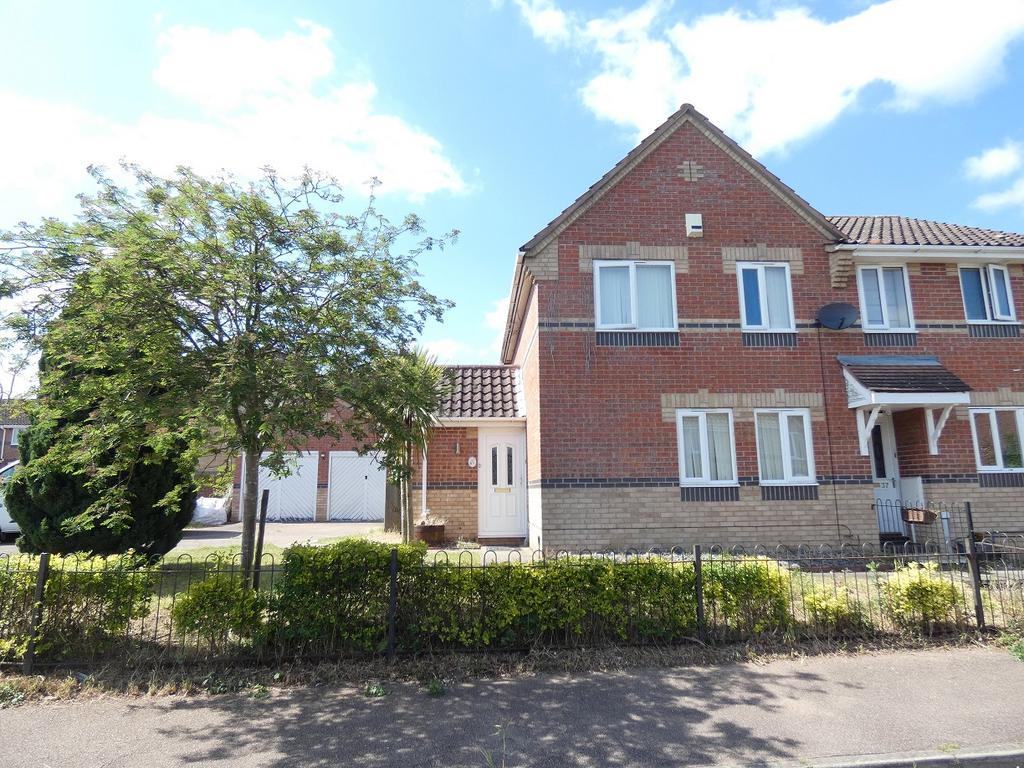 Mallow Road, Thetford, IP24 2YD 3 bed semi-detached house - £1,250 pcm ...