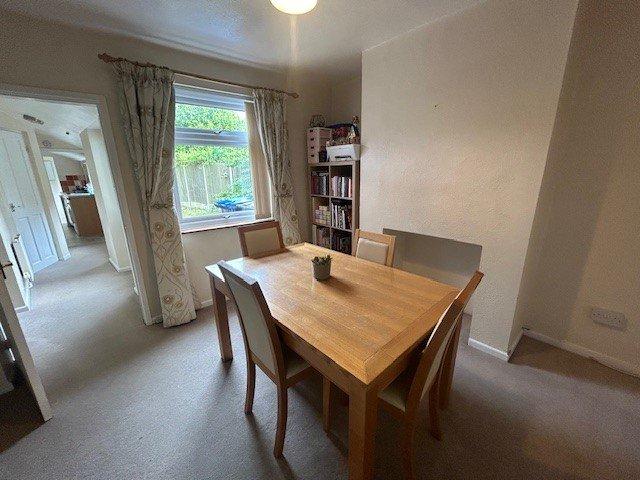 Crooks Lane, Studley, Warwickshire, B80 2 bed end of terrace house - £800 pcm (£185 pw)