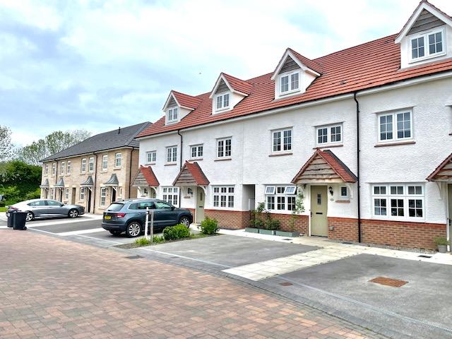 Farro Drive, York, YO30 6QR 4 bed terraced house - £1,600 pcm (£369 pw)
