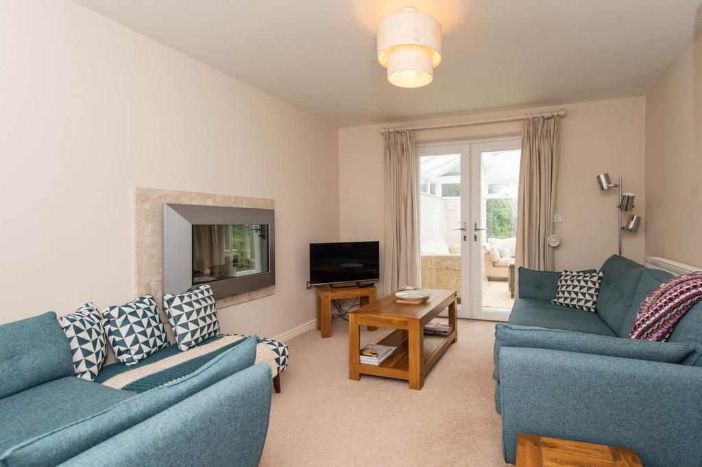 Sutton View, Chesterfield S42 3 bed detached house - £230,000