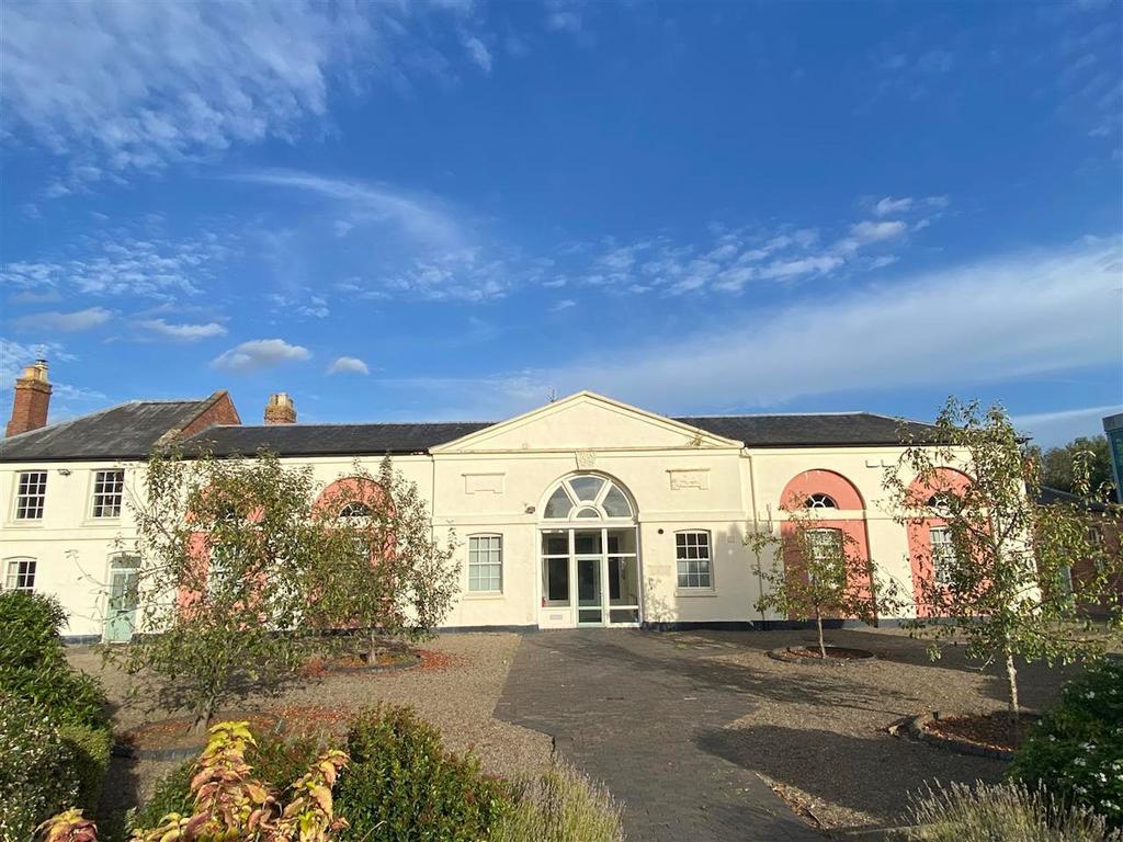 The Coach House, Perdiswell Park... Office to rent - £6,960 pcm (£1,606 pw)
