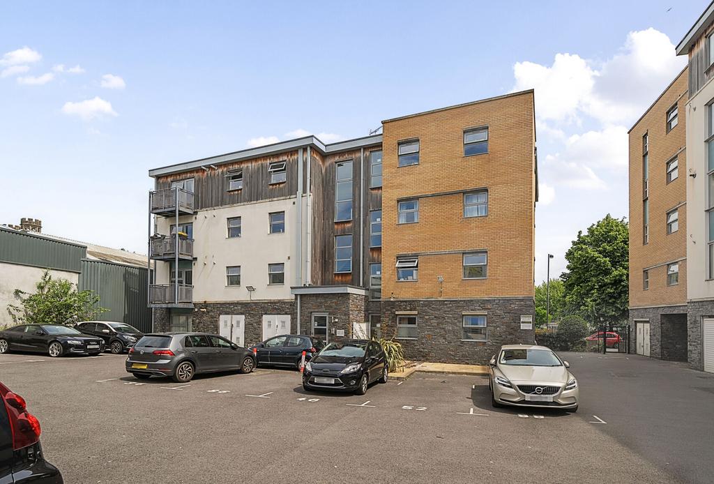 Talavera Close Bristol BS2 1 Bed Apartment 204 000