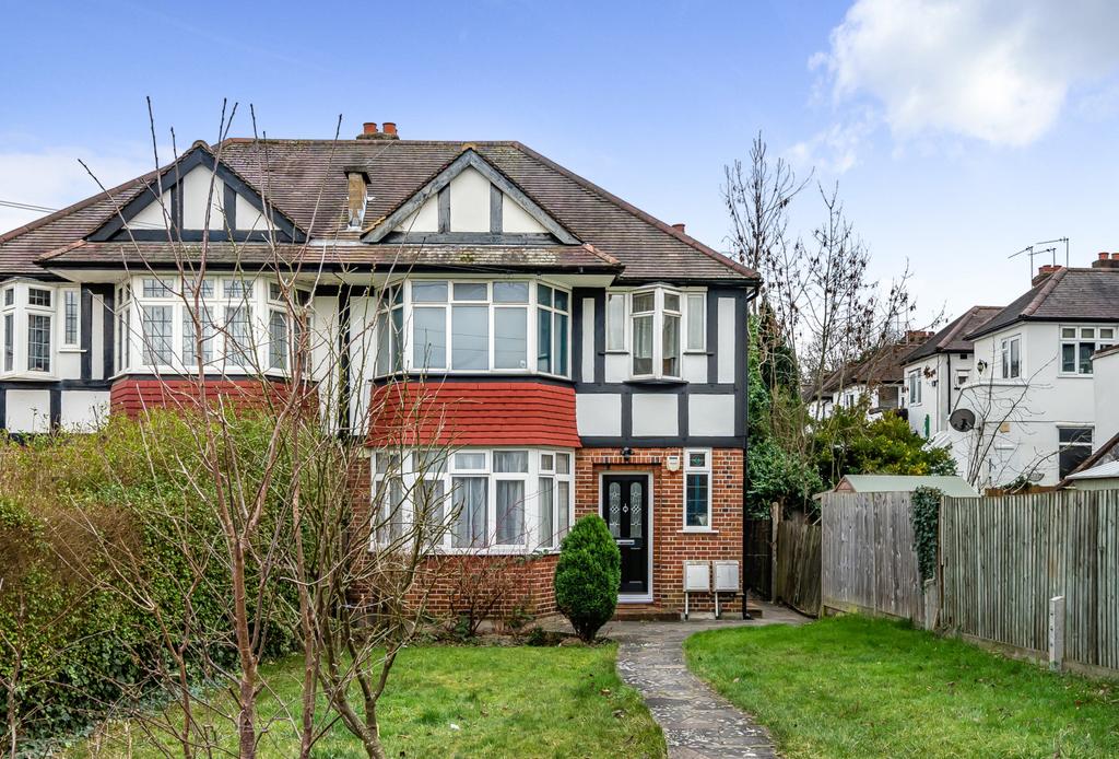 Wells Drive, London NW9 2 bed maisonette - £375,000