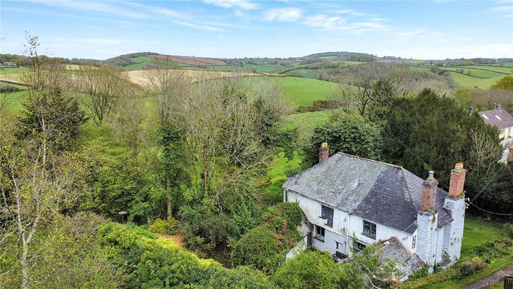 Duloe, Cornwall PL14 4 bed detached house - £350,000