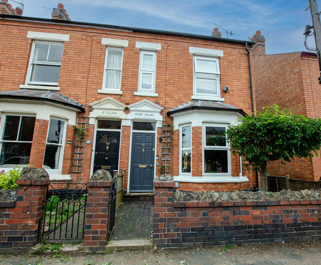 Worcester WR2 4 bed semi-detached house - £325,000