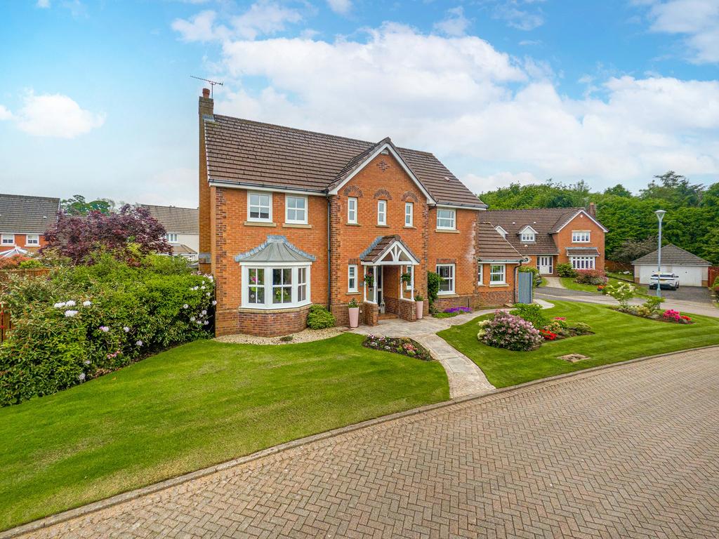 Wyvis Court Newton Mearns Glasgow 4 Bed Detached House £580 000