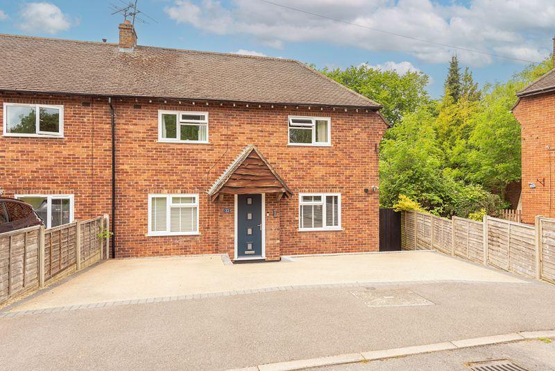Woodland Close, Tring 3 bed semi-detached house - £685,000