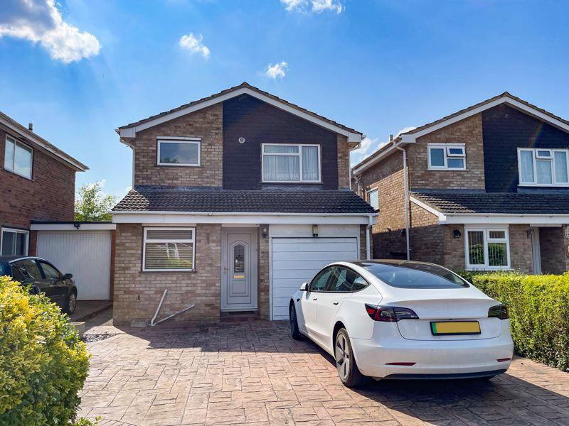 Farm End, Wantage OX12 3 bed detached house - £315,000