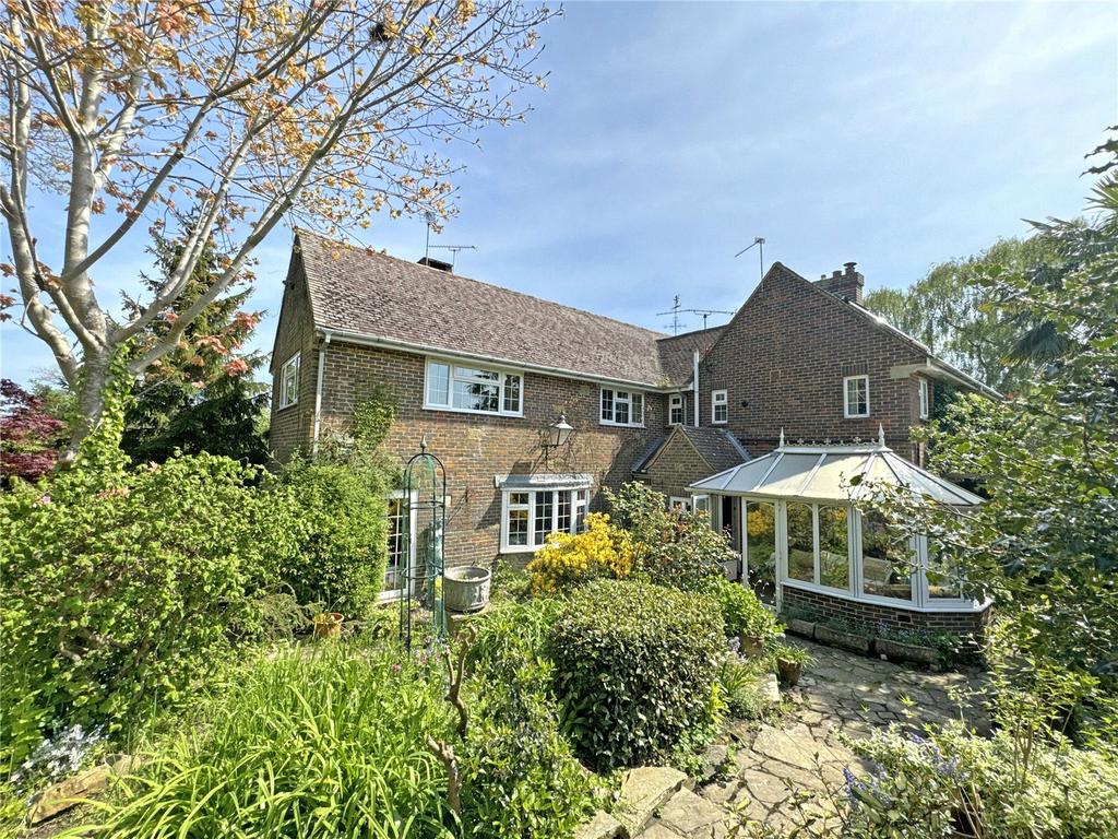 Ashurst Wood, West Sussex 5 bed detached house - £1,300,000