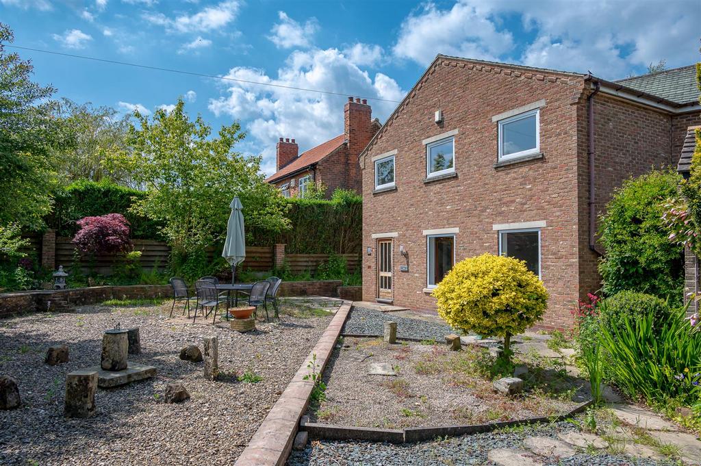 Whinny Lane, Claxton, York, YO60 7RZ 2 bed detached house - £325,000