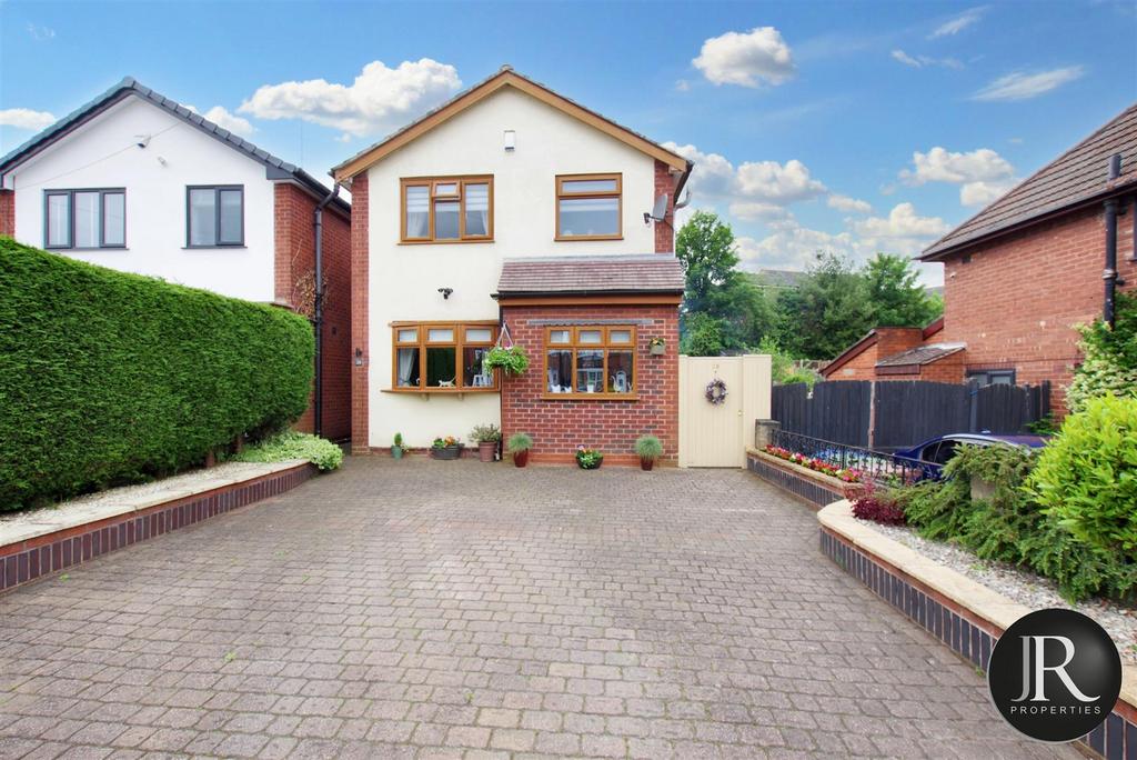 Brereton Road, Rugeley WS15 3 bed detached house - £325,000