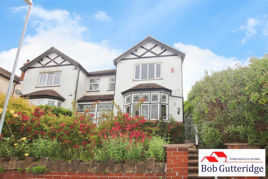 Kings Avenue, Wolstanton, Newcastle 3 bed semi-detached house - £295,000