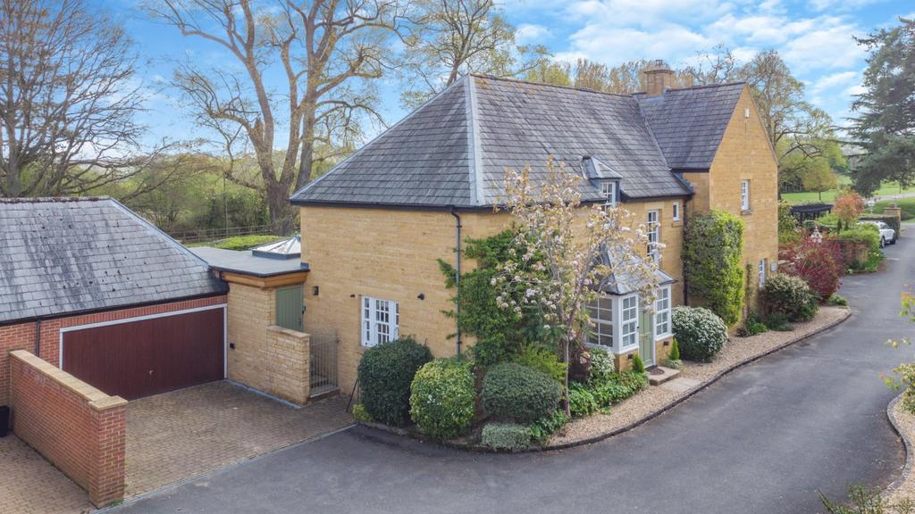 John Woolfe Court, Northwick Park... 3 bed detached house for sale - £ ...
